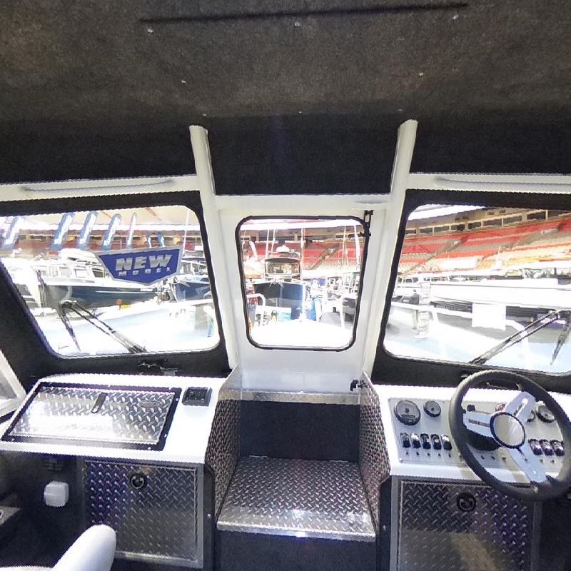 Thunder Jet 24 Alexis Pro Boat 360 Virtual Tour