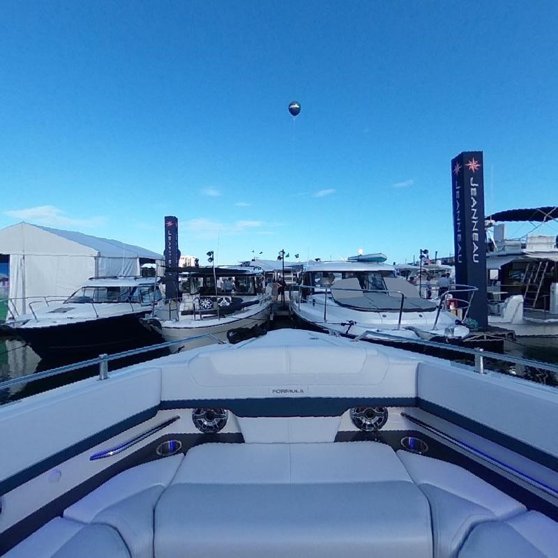 Formula 400 SSC Boat 360 Virtual Tour