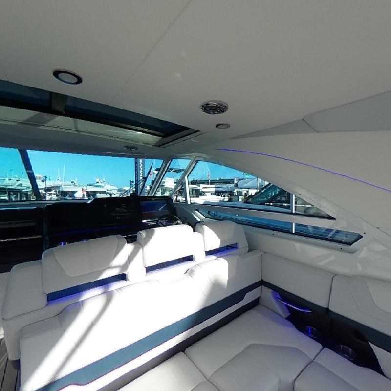 Formula 400 SSC Boat 360 Virtual Tour