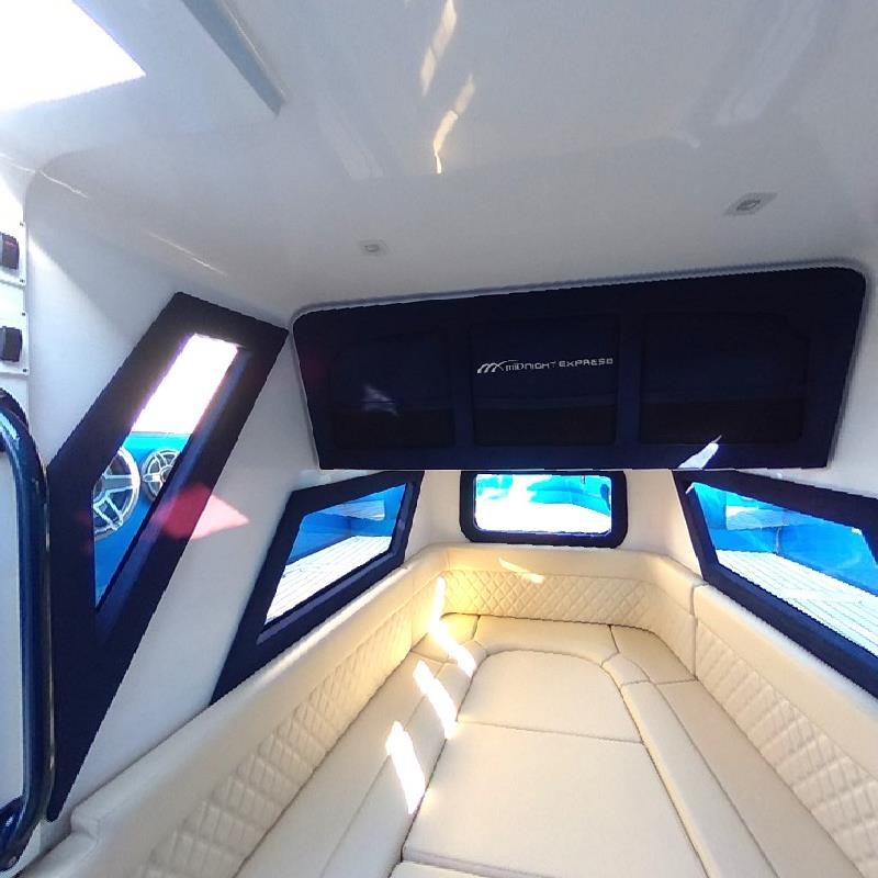 Midnight Express 43 Solstice Boat 360 Virtual Tour