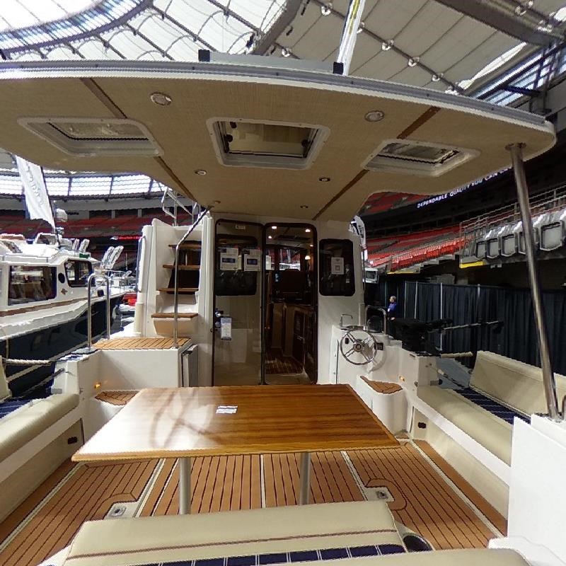 Ranger Tugs R31 Command Bridge Boat 360 Virtual Tour