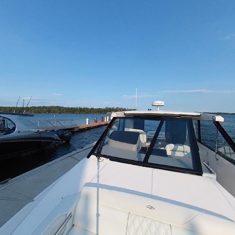 Regal 36 Grande Coupe Boat 360 Virtual Tour