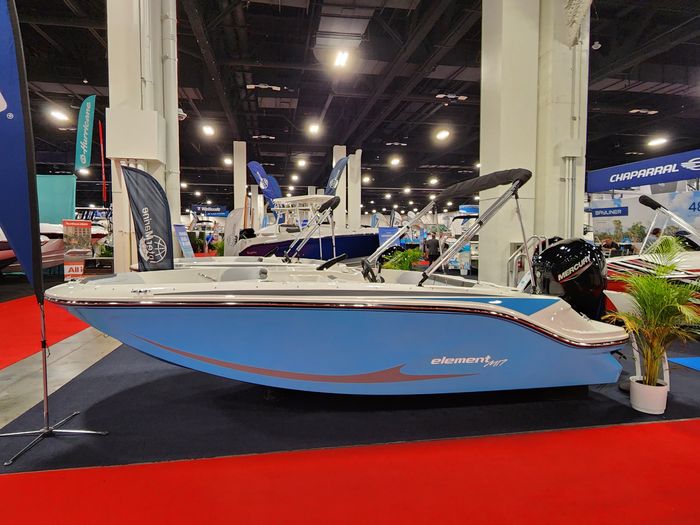 Bayliner M17 Boat 360 Virtual Tour