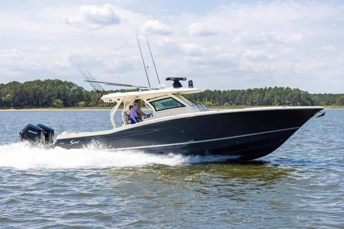 Scout 400 LXF Boat 360 Virtual Tour