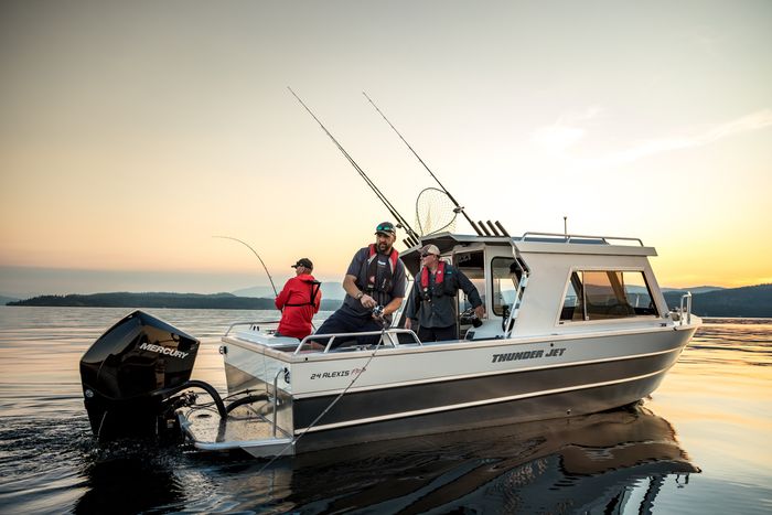 Thunder Jet 24 Alexis Pro Boat 360 Virtual Tour