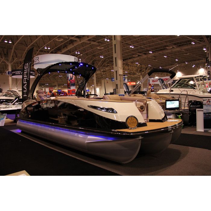 2014 Harris FloteBote Crowne 250 Pontoon Boat Review - BoatDealers.ca
