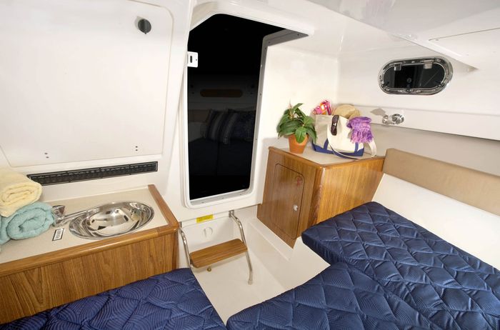 2014 Pursuit OS 255 Walkarounds Boat Review - BoatDealers.ca