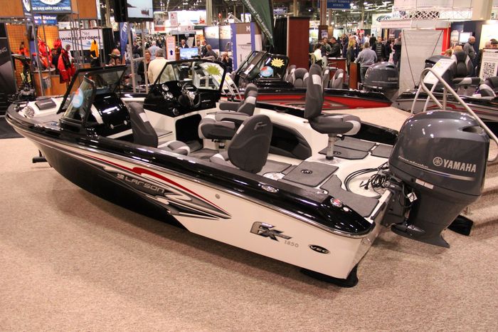 2015 Larson FX 1850 Dual Console Boat Review - BoatDealers.ca