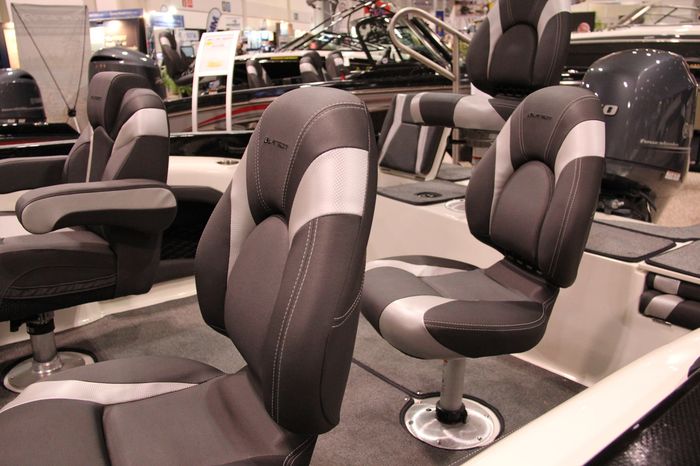 2015 Larson FX 1850 Dual Console Boat Review - BoatDealers.ca