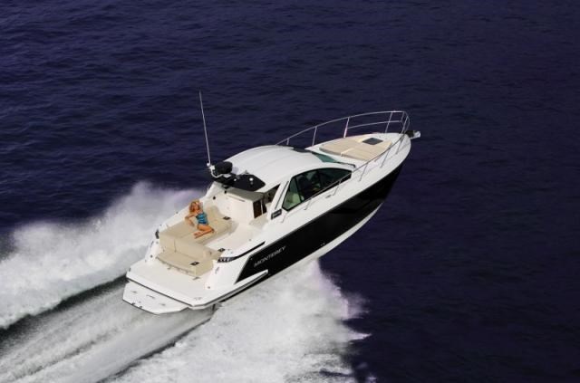 2015 Monterey 360 SC Cruisers Boat Review - BoatDealers.ca