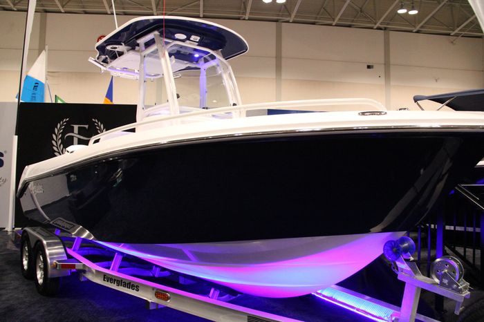 2016 Everglades 230 Center Console Boat Review - BoatDealers.ca