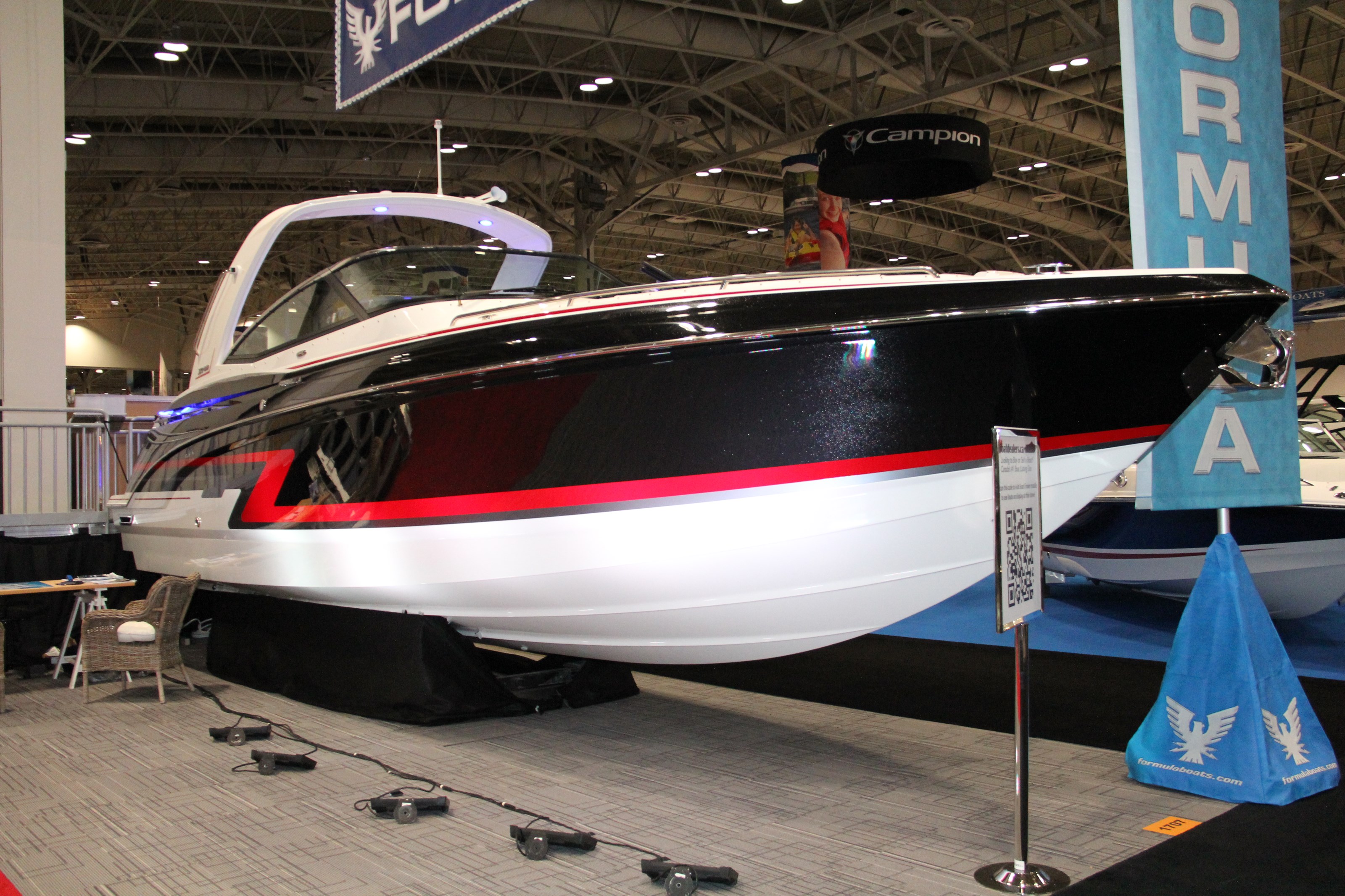 2016 Formula 330 FX CBR Bowrider Boat Review - BoatDealers.ca