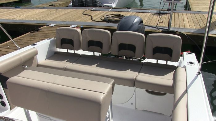 2016 Hurricane CC21 Center Console Boat Review - BoatDealers.ca