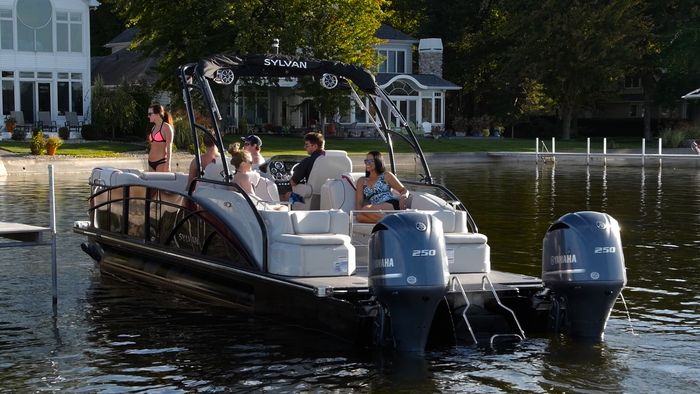 2016 Sylvan S5 Extreme Pontoon Boat Review - BoatDealers.ca