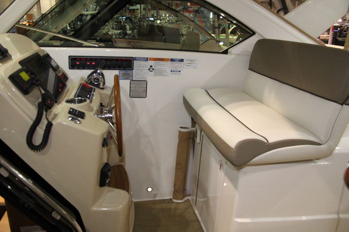 2016 Tiara 31 Cruisers Boat Review - BoatDealers.ca
