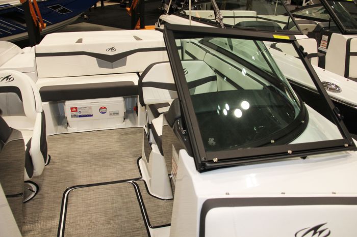 2019 Monterey M-22 Bowrider Boat Review - BoatDealers.ca