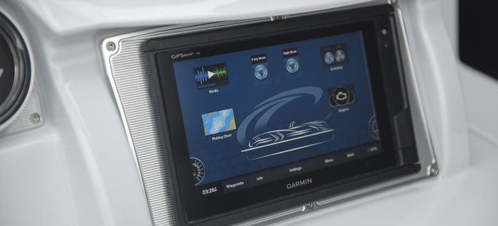 2021 Crest Savannah 250 SLS Pontoon Boat Review - BoatDealers.ca