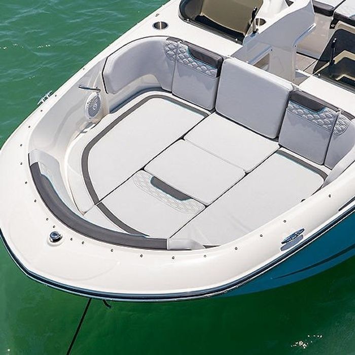 2022 Bayliner Element M17 Deck Boat Boat Review - BoatDealers.ca