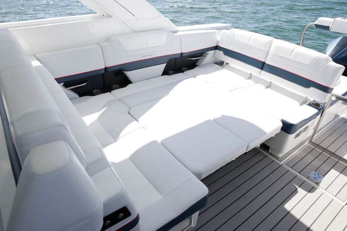 2022 Formula 380 SSC High Performance Boat Review - BoatDealers.ca