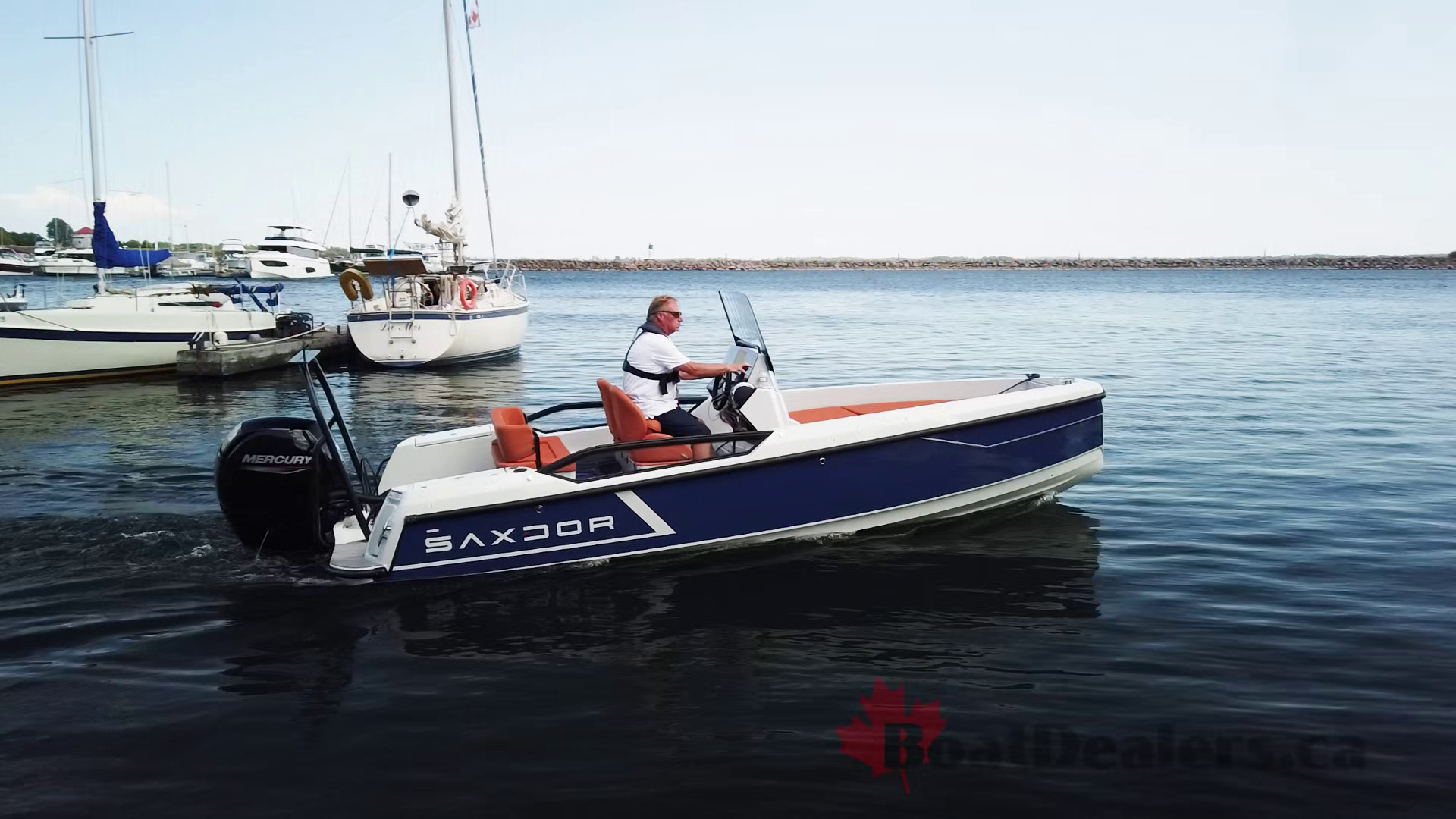 2023 Saxdor 200 Sport Center Console Boat Review - BoatDealers.ca