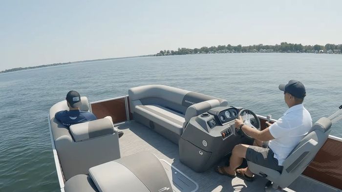 2024 Bennington 20 SVL-SPS Pontoon Boat Review - BoatDealers.ca