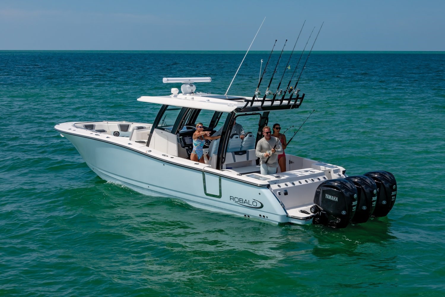 2024 Robalo R360 Center Console Boat Review - BoatDealers.ca
