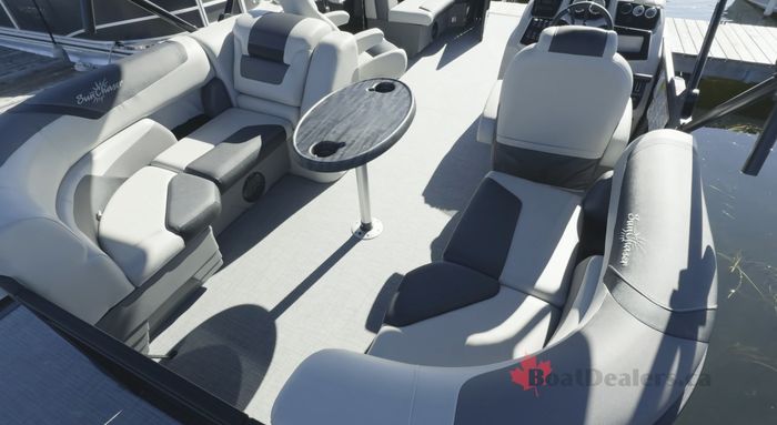 2026 SunChaser Geneva Sport 21 LR DH Pontoon Boat Review - BoatDealers.ca