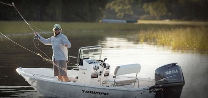 2013 Triumph 170 CC & DC Center Console Boat Review - BoatDealers.ca