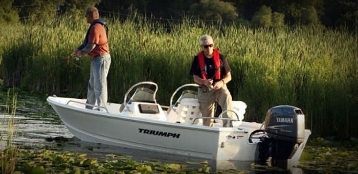 2013 Triumph 170 CC & DC Center Console Boat Review - BoatDealers.ca