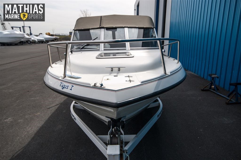 Campion EXPLORER 552 1997 Used Boat for Sale in St-Mathias, Quebec ...