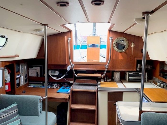 CS33 33 1982 Used Boat for Sale in Beaupre, Quebec - BoatDealers.ca