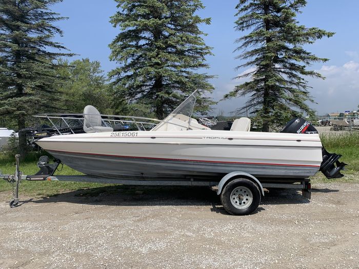 Bayliner Trophy 18 Centre Console 1990 Used Boat for Sale in ...
