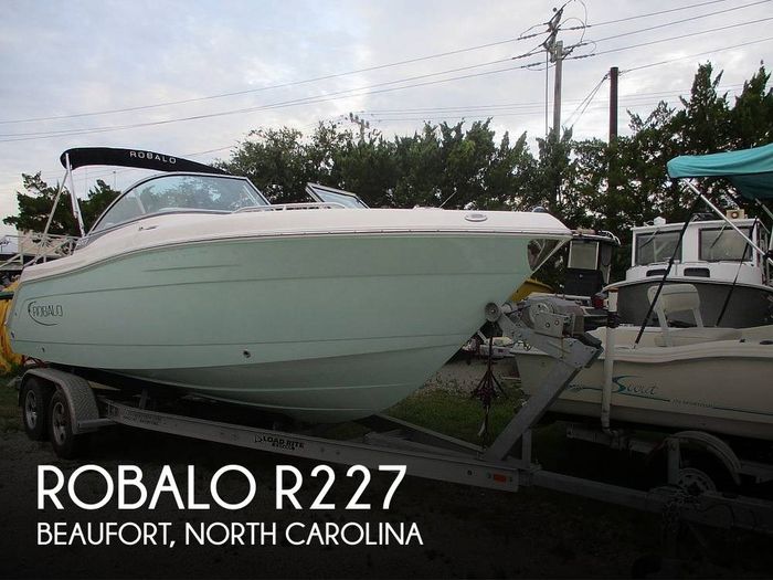 Robalo R227 2019 Used Boat for Sale in Beaufort, North Carolina ...