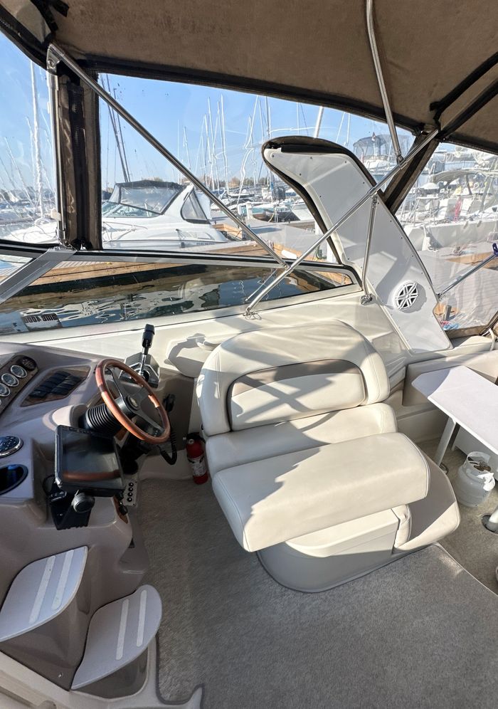 Regal 2760 Commodore 1998 Used Boat for Sale in Toronto, Ontario ...