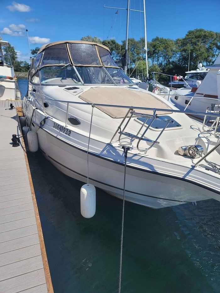 Regal 2760 Commodore 1998 Used Boat for Sale in Toronto, Ontario ...