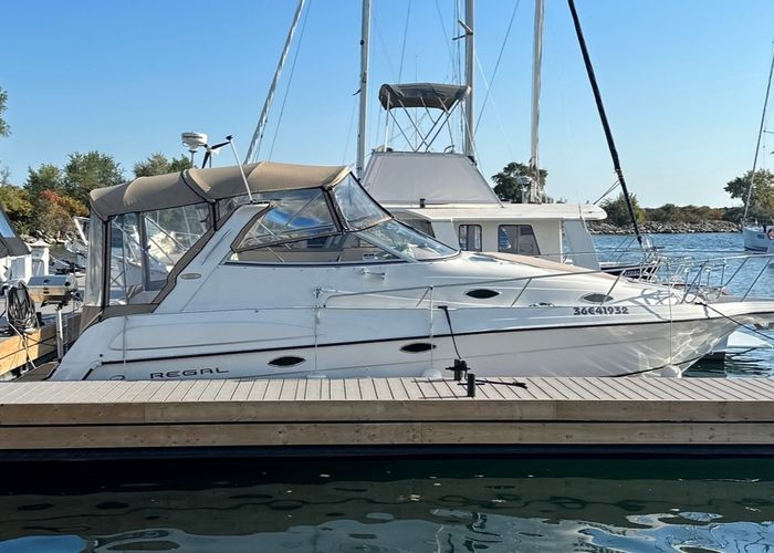 Regal 2760 Commodore 1998 Used Boat for Sale in Toronto, Ontario ...