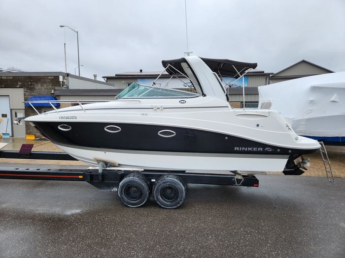 Rinker 260 Express Cruiser 2013 Used Boat for Sale in Orillia, Ontario ...