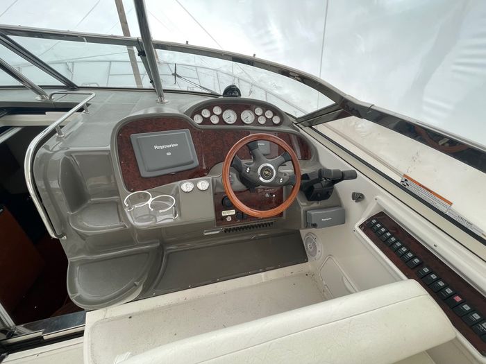 Regal 3760 Sport Yacht 2007 Used Boat for Sale in Toronto, Ontario - BoatDealers.ca