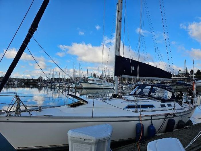 CS Yachts 40 1987 Used Boat for Sale in Vancouver, British Columbia ...