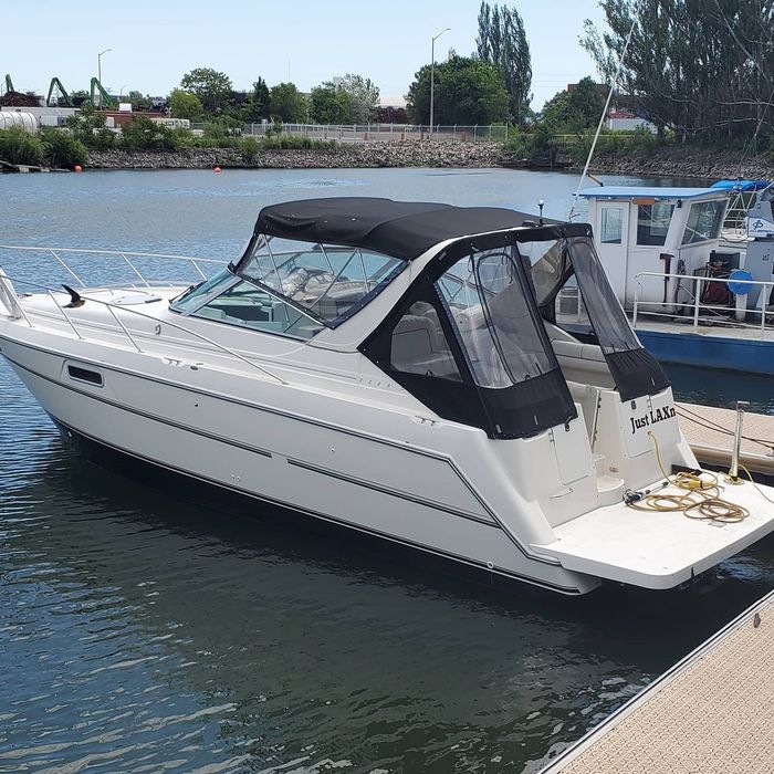 Maxum 32 1997 Used Boat for Sale in Hamilton, Ontario - BoatDealers.ca