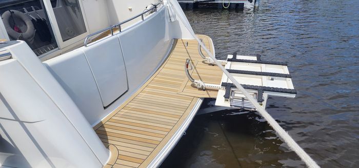 Carver 500 Cockpit Motor Yacht 1997 Used Boat for Sale in Dorval ...