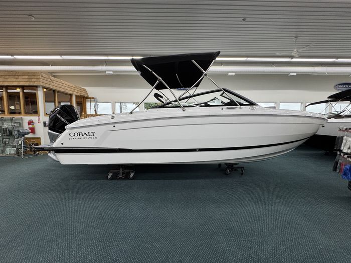 Cobalt R4 Outboard 2025 New Boat for Sale in Peterborough, Ontario ...