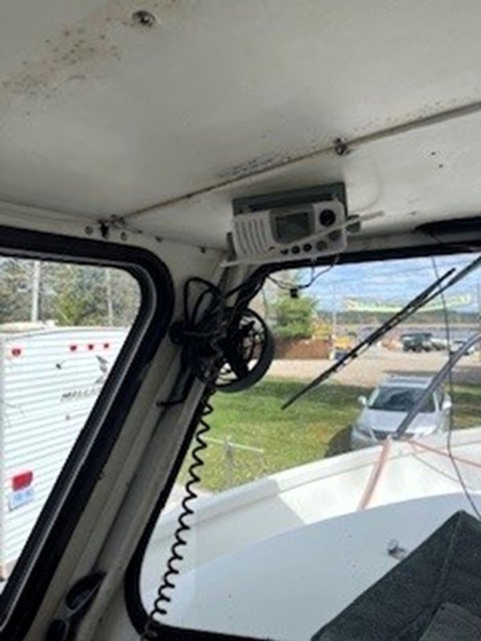 1992 28' MetalCraft Work/Crew Boat W/Tri-Axle Trailer 1992 Occasion ...