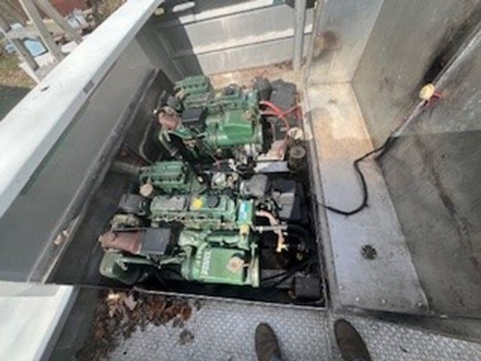 1992 28' MetalCraft Work/Crew Boat W/Tri-Axle Trailer 1992 Used Boat ...