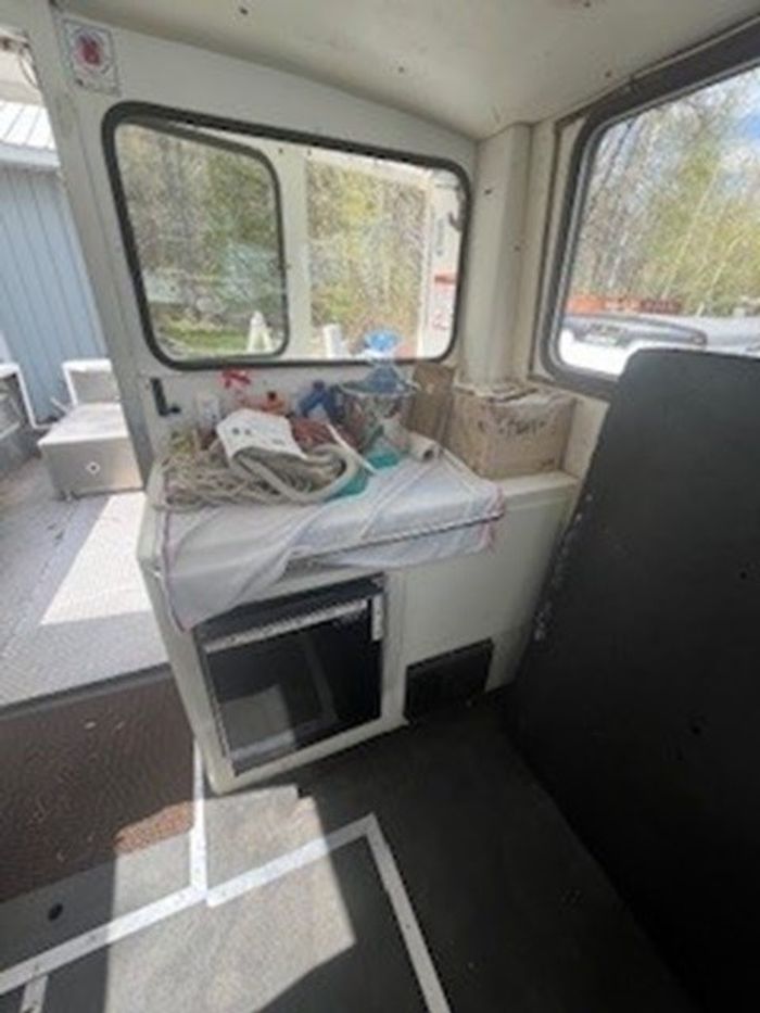 1992 28' MetalCraft Work/Crew Boat W/Tri-Axle Trailer 1992 Occasion ...