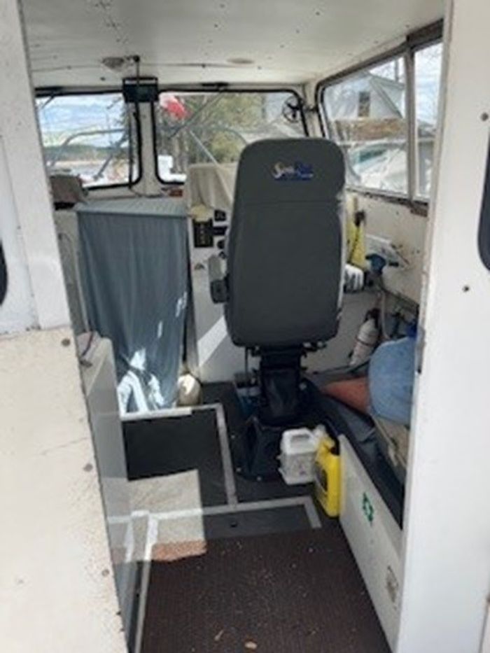 1992 28' MetalCraft Work/Crew Boat W/Tri-Axle Trailer 1992 Used Boat ...