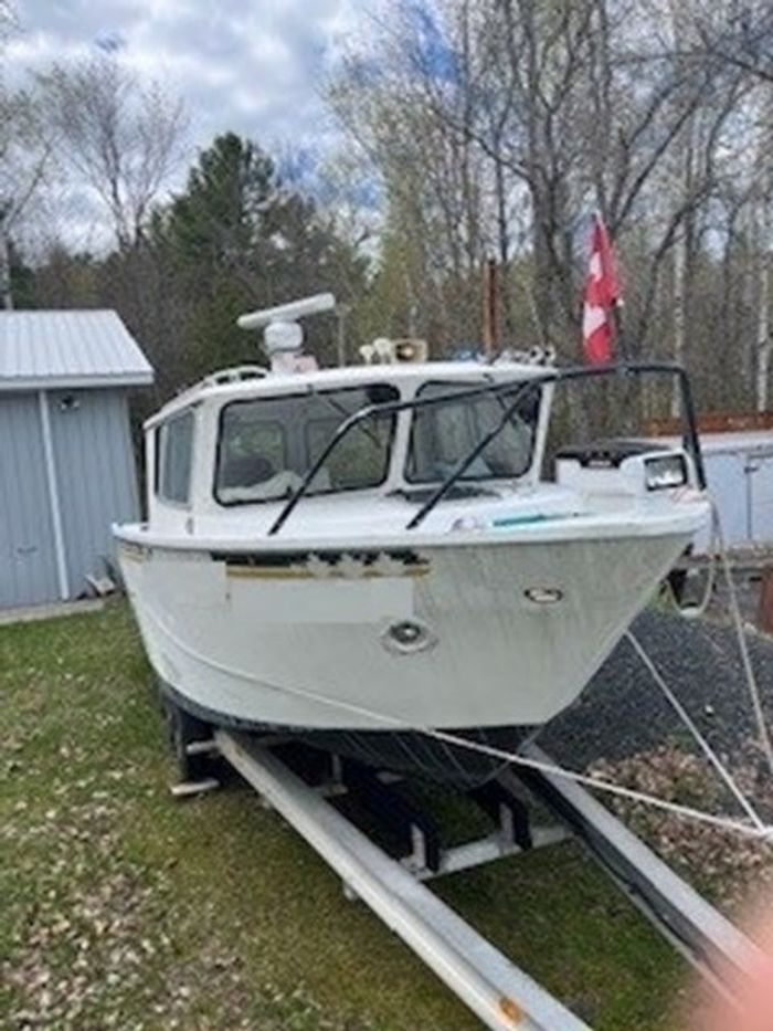 1992 28' MetalCraft Work/Crew Boat W/Tri-Axle Trailer 1992 Used Boat ...