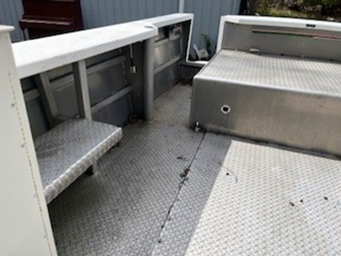 1992 28' MetalCraft Work/Crew Boat W/Tri-Axle Trailer 1992 Used Boat ...