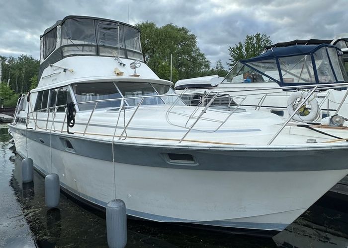 Silverton 40 Aft cabin 1987 Used Boat for Sale in Toronto, Ontario ...