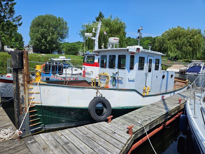 42' x 13' Mathieson Built Tug Powered by CAT 3306 1951 Used Boat for ...